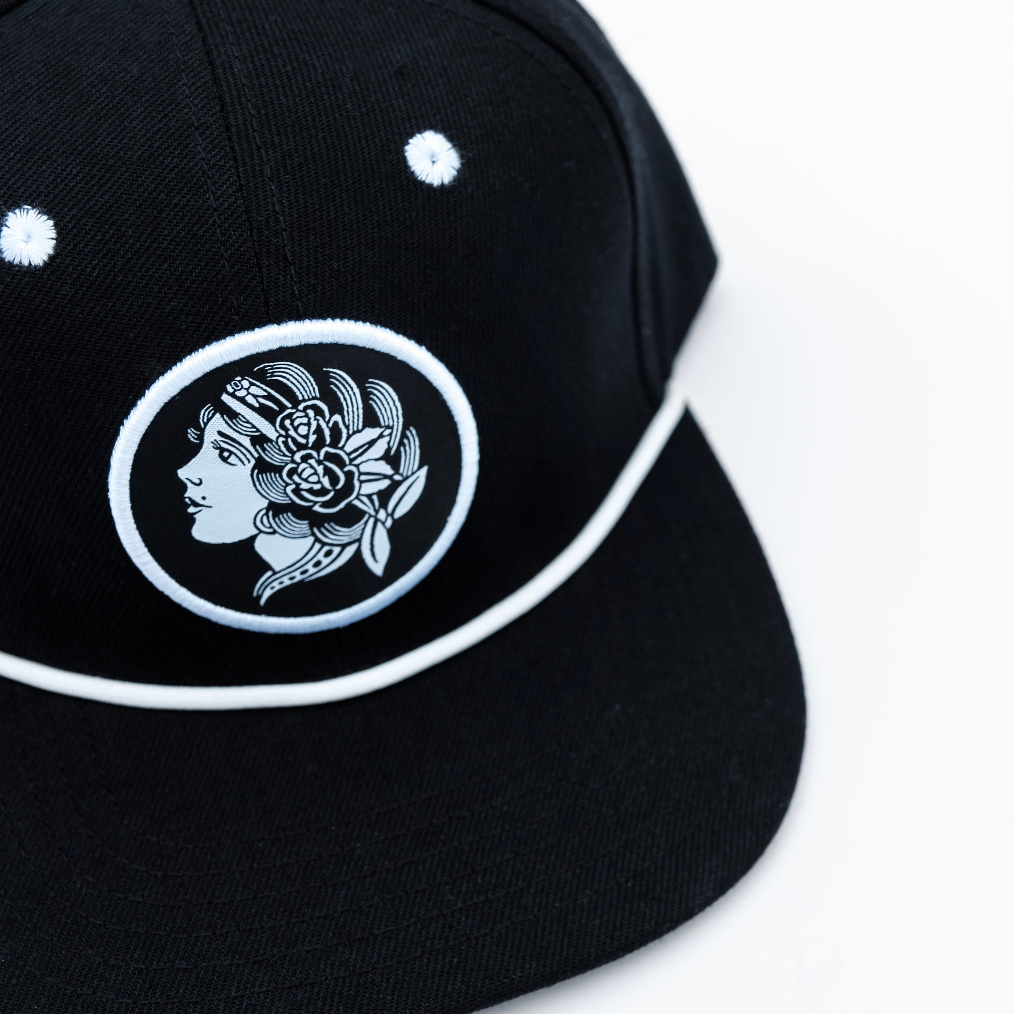 HEADWEAR – Queens Head